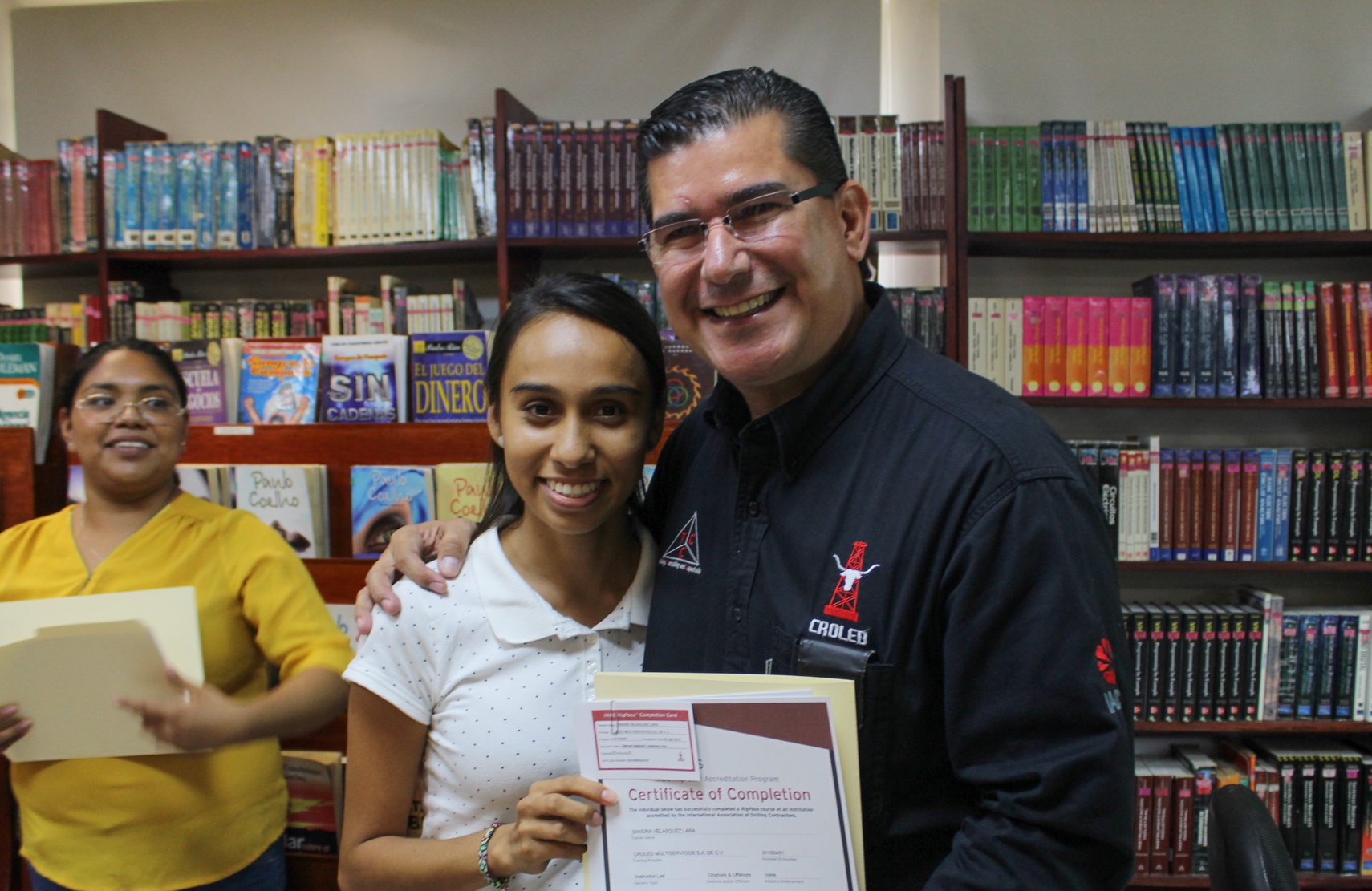 46 alumnos de ingeniería petrolera reciben certificados y credencial ...